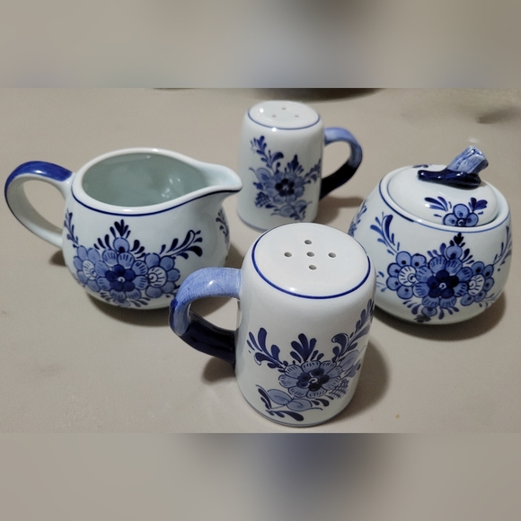 Delft Blue | Kitchen | Delft Blue Dutch Hand Painted Saltpepper ...